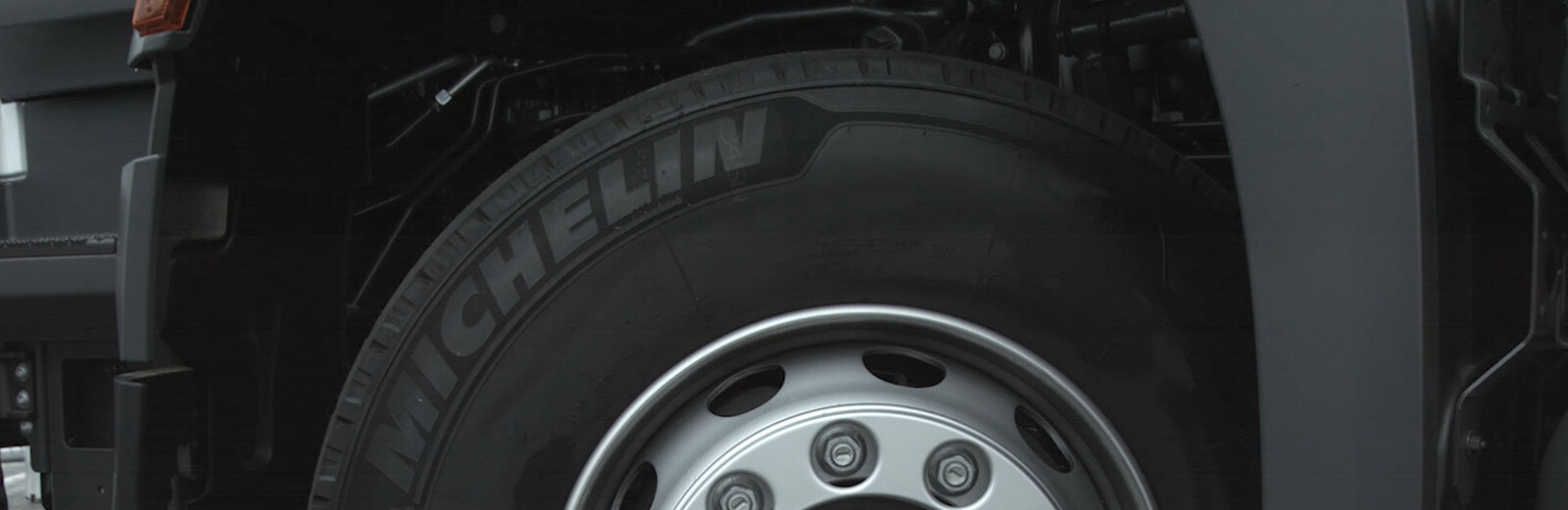 Functions of Truck Tires | MICHELIN COMMERCIAL TIRES