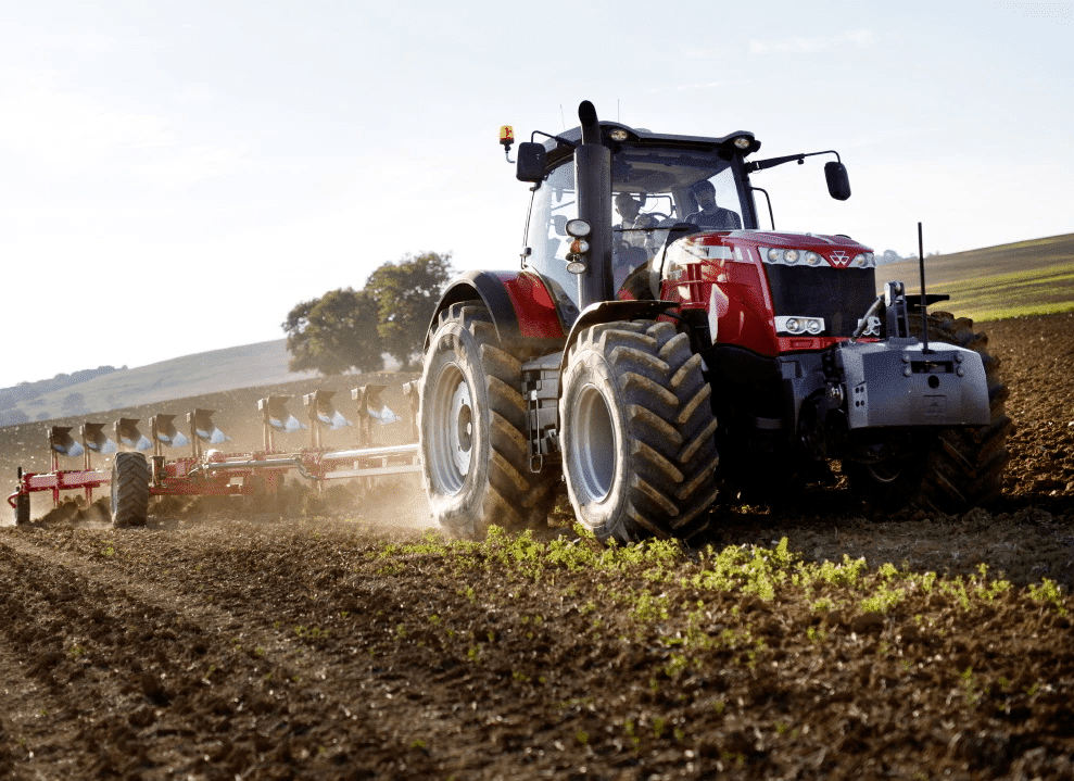 Agricultural vehicles tyres for your farm | MICHELIN UK
