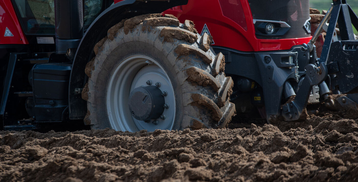 How to improve traction and which tractor tyres to use? | MICHELIN UK