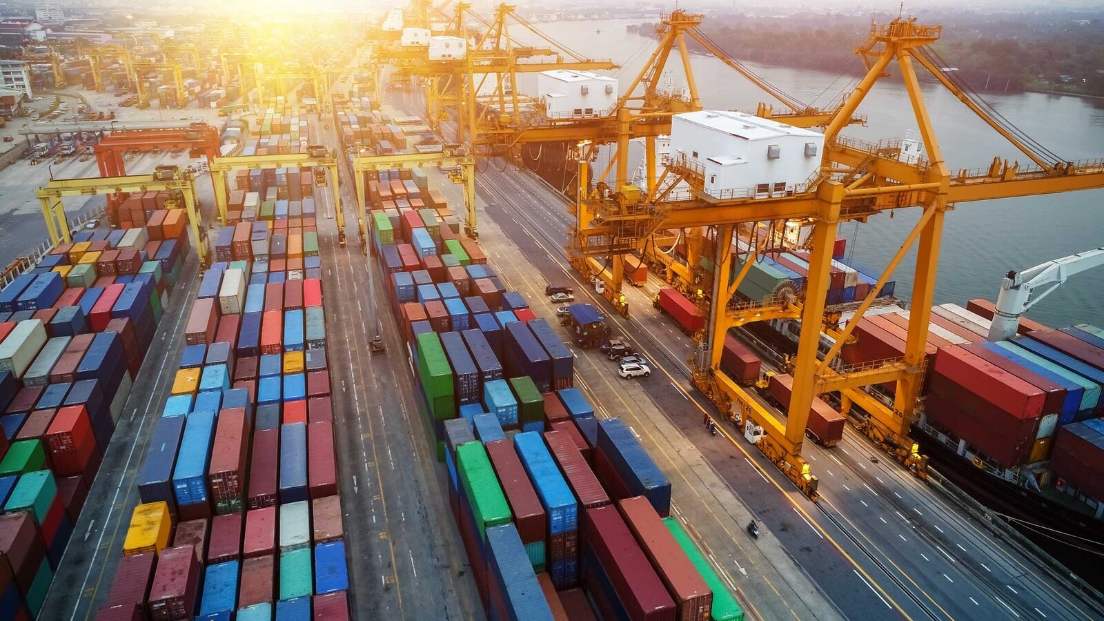 Terminal and Port Equipment Tires | Michelin Commercial