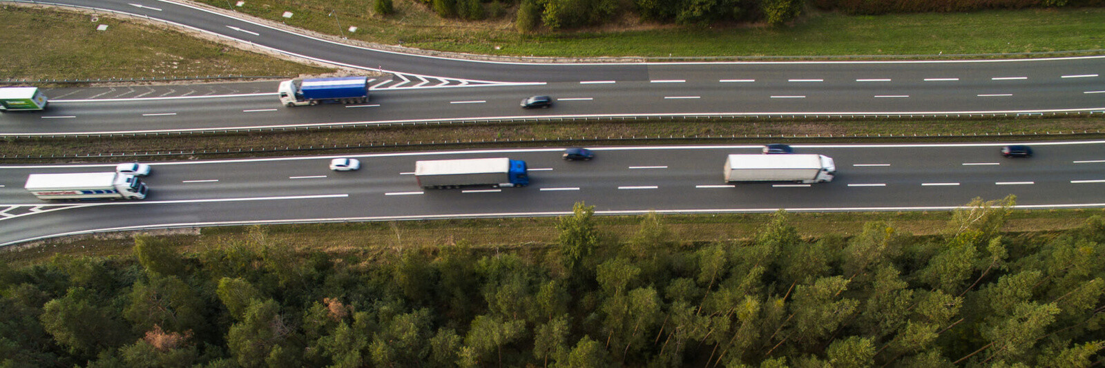 Key tips to have fuel efficiency for truck eco-friendly driving