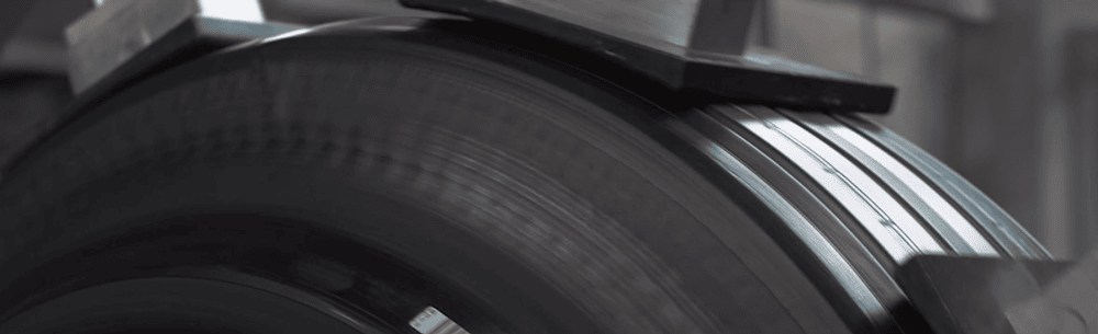 Why is tyre retreading a good option for my trucks? | MICHELIN UK