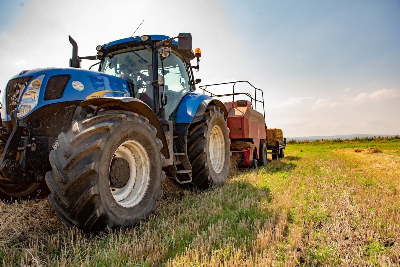 How to manage tyre sidewall damage in the field? | MICHELIN UK