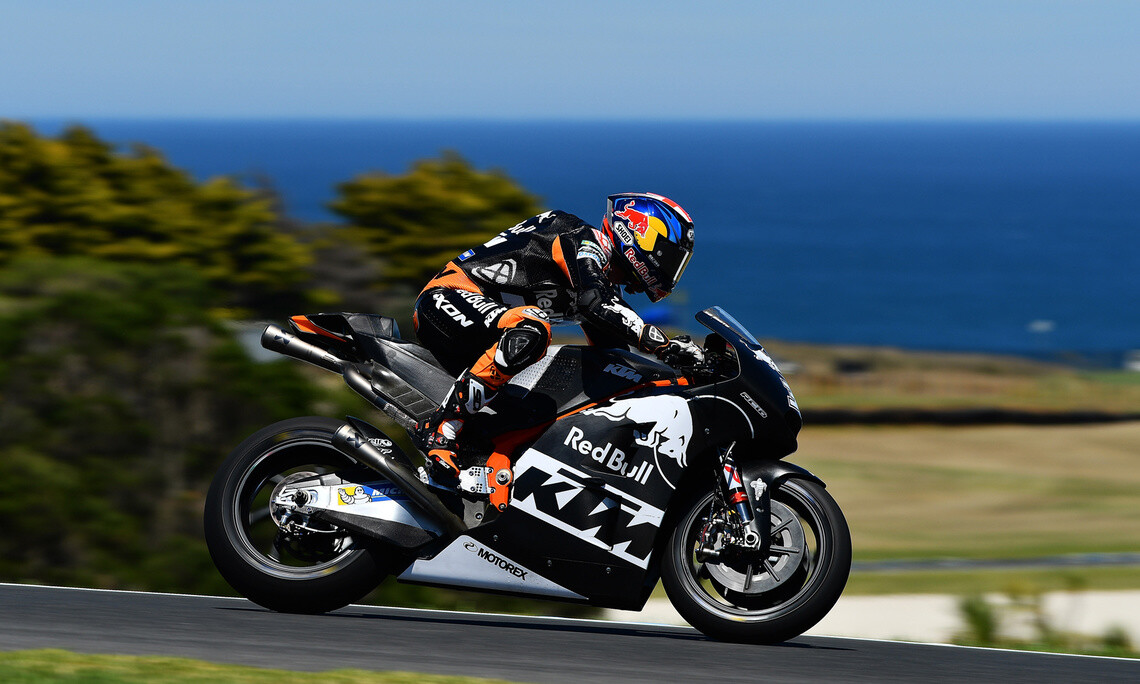 Motorcycle race tyres that deliver power, precision and safety ...