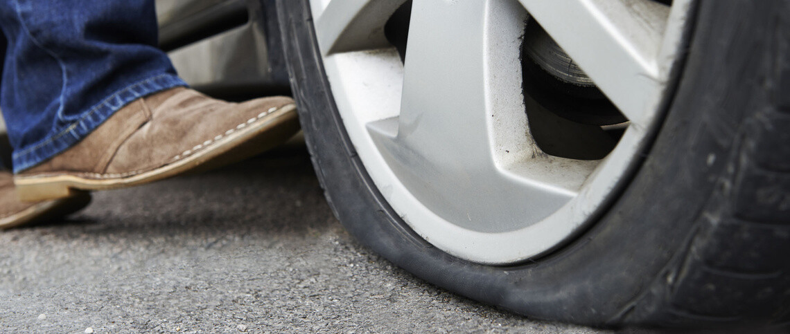 What to do with a flat tyre? | MICHELIN