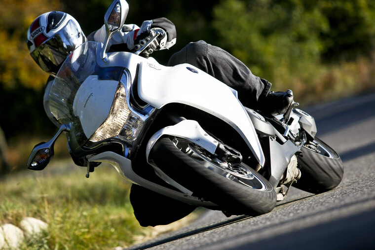 How to choose the right tires for your motorcycle | MICHELIN