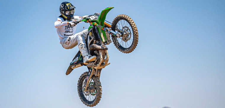 How to choose a motorcycle inner tube | MICHELIN